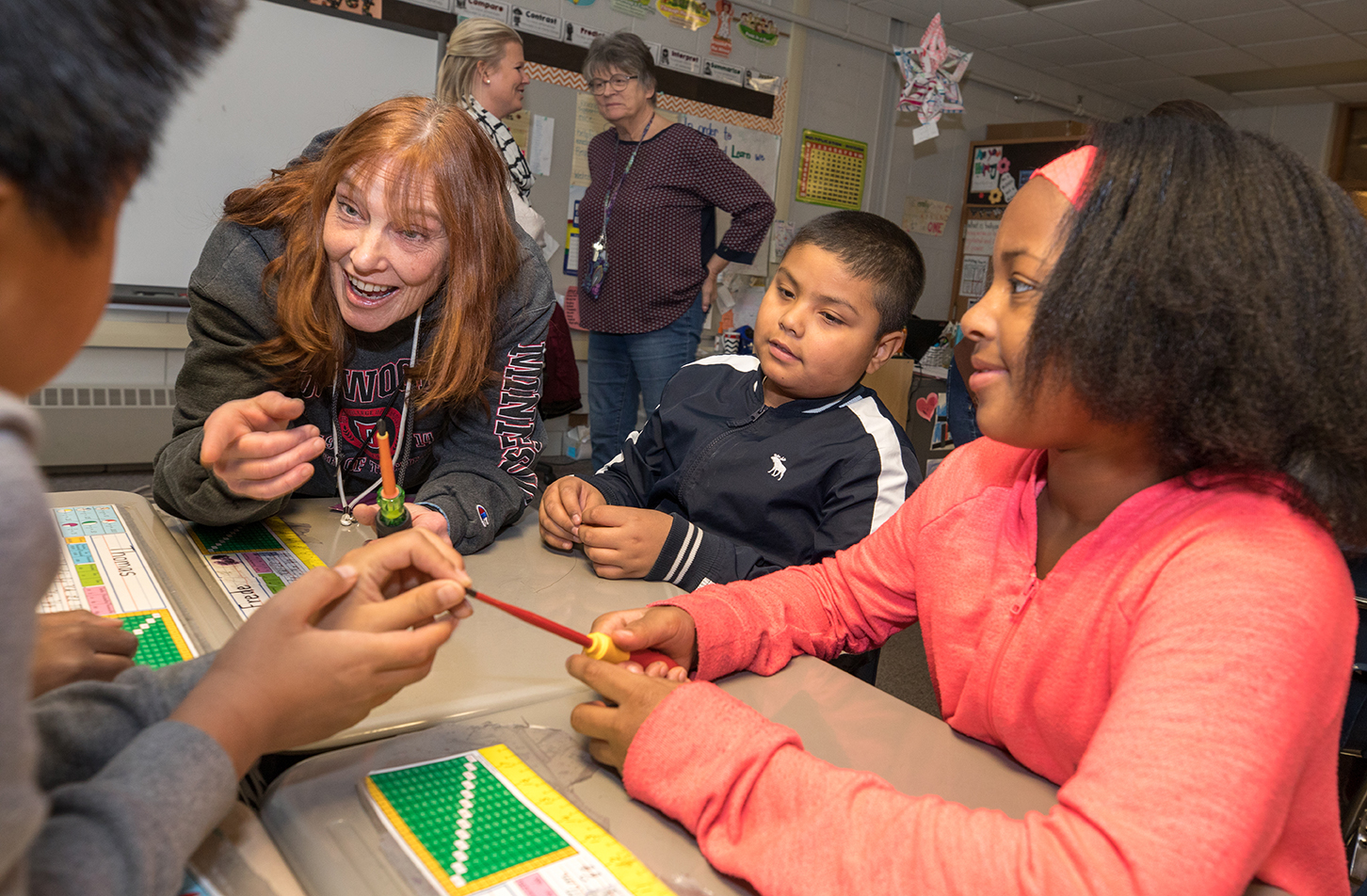 Dunwoody electrical students teach Richfield fourth graders - Dunwoody ...