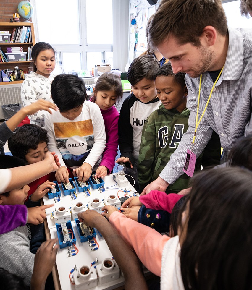 Dunwoody electrical students teach Richfield fourth graders - Dunwoody ...